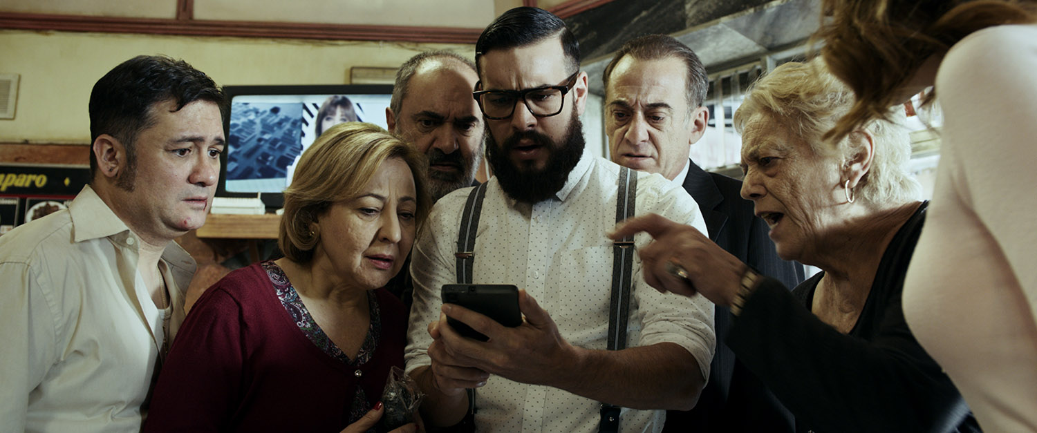El Bar (2017) - Film Blitz